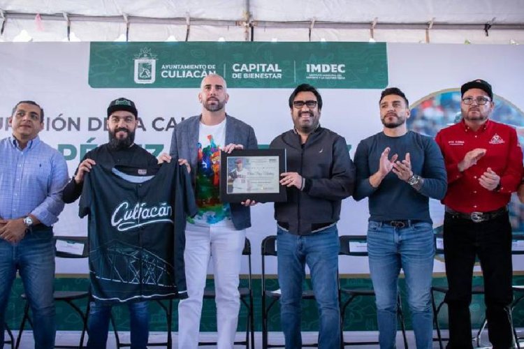 Juan de Dios Gámez encabeza emotivo homenaje a Óliver Pérez - Político MX