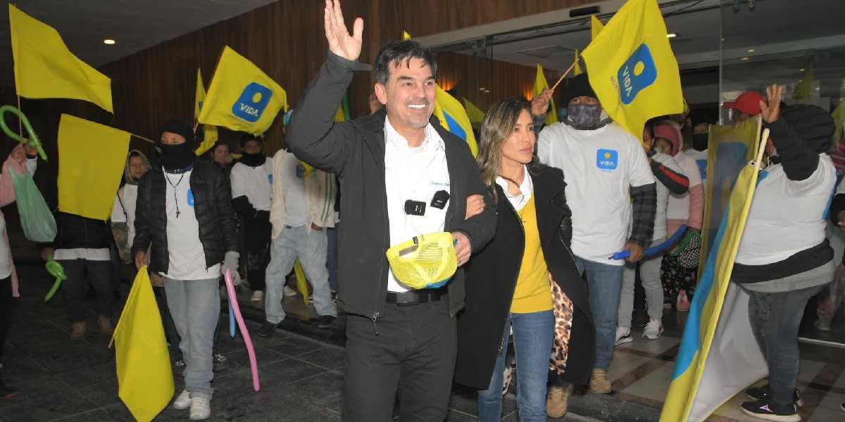 Pato Zambrano Será El Rival De Mariana Rodríguez En Monterrey El Actor